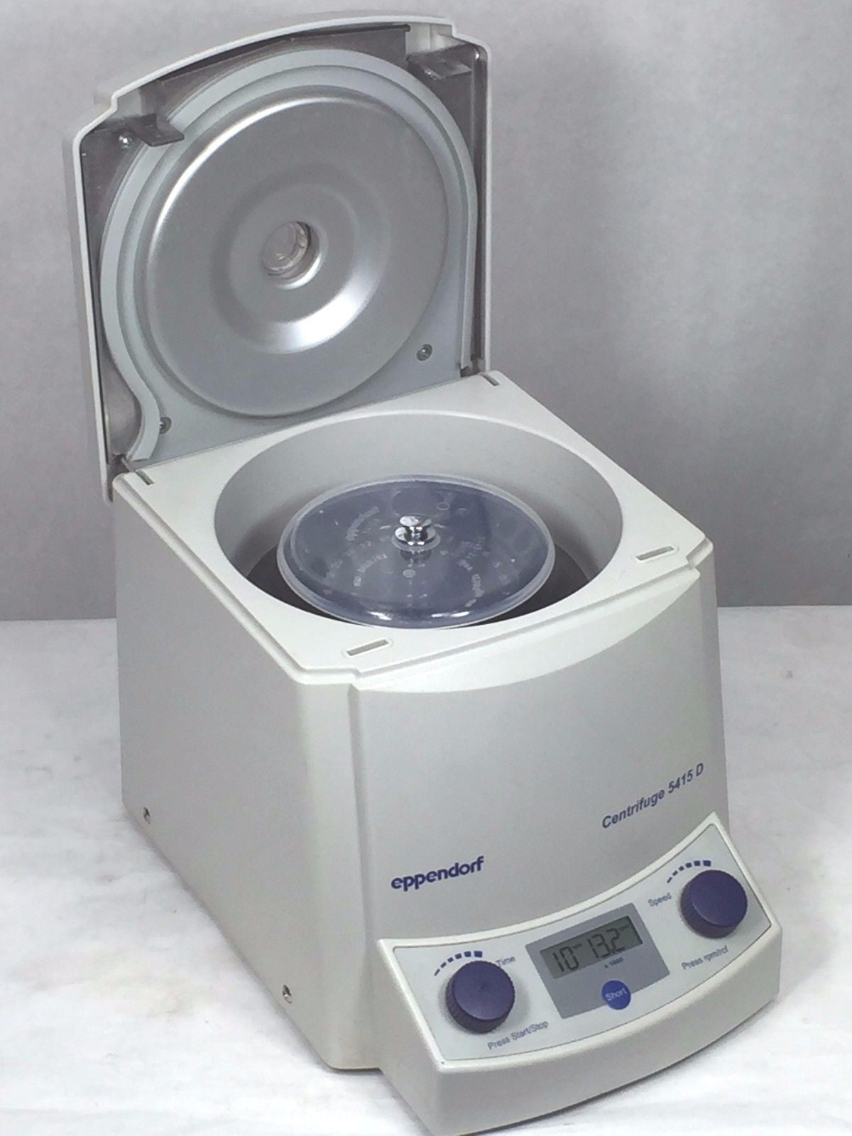 Eppendorf 5415D Centrifuge with Rotor F45-24-11, Microcentrifuge, 120 ...